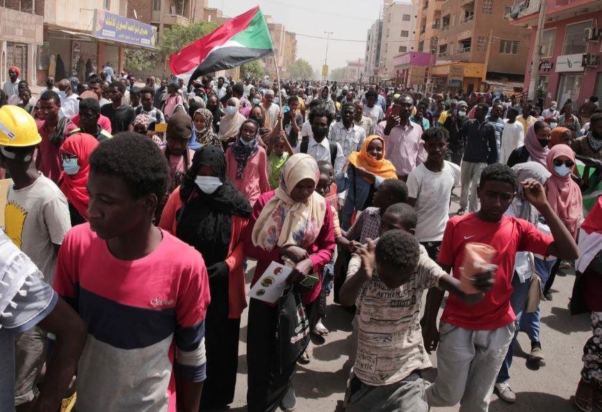 مظاهرات في السودان احتجاجاً على الغلاء وللمطالبة بحكم مدني